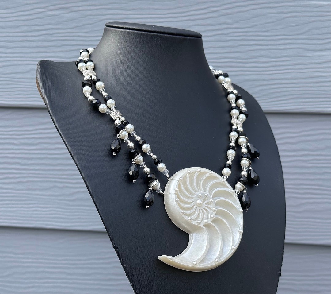 Nautilus Shell Necklace Black and White Swimmable Accessory Merfolk ...