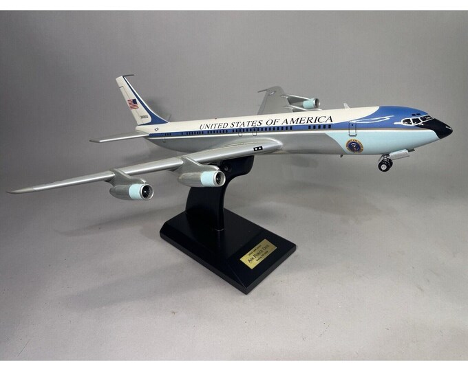 Danbury Mint Air Force One Sam 26000 Boeing Desktop Wood Model Airplane ...
