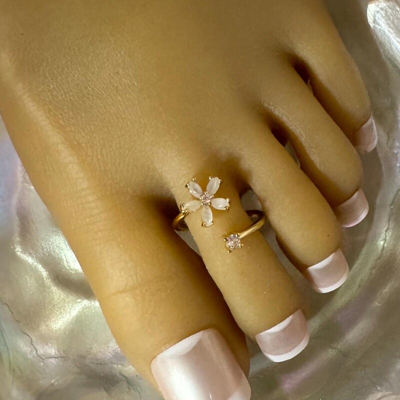 Gold Toe Ring - Etsy