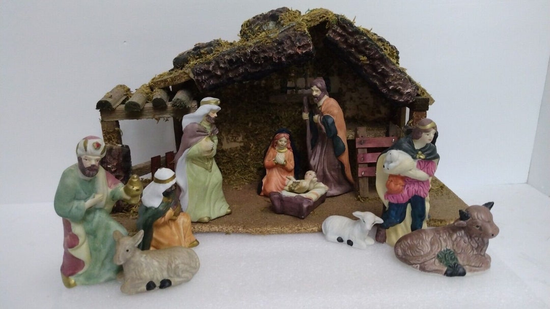 Vtg Christmas Nativity Figure Stable Creche Scene 12 Piece Set Holiday ...