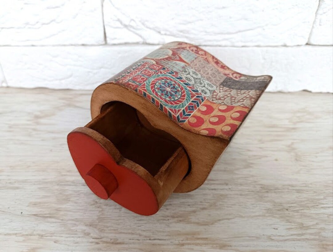 Box Made of Natural Wood. Rustic Box - Heart. Wooden Box. Ring Box. Box ...