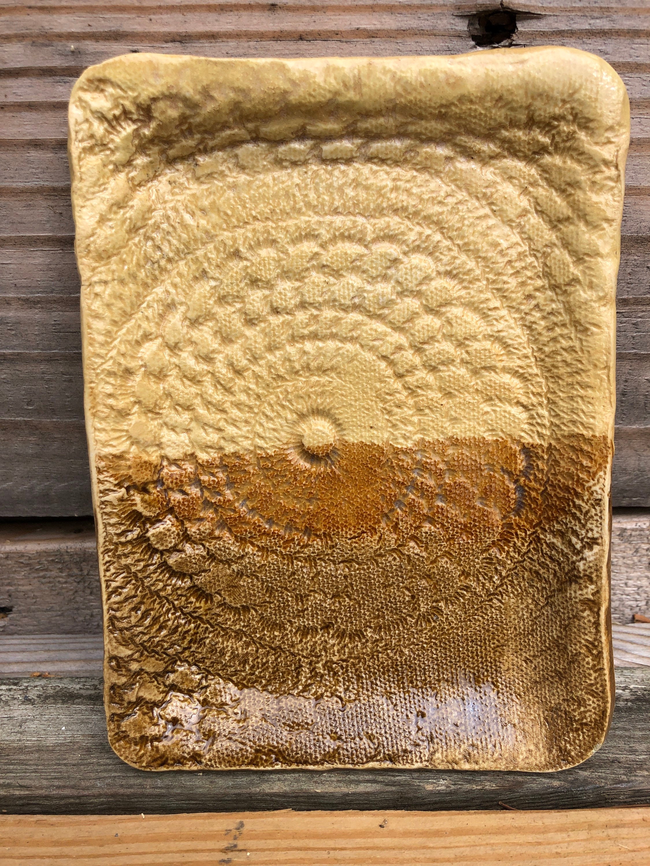 Lace two tone Pottery plate/dish - Etsy.de