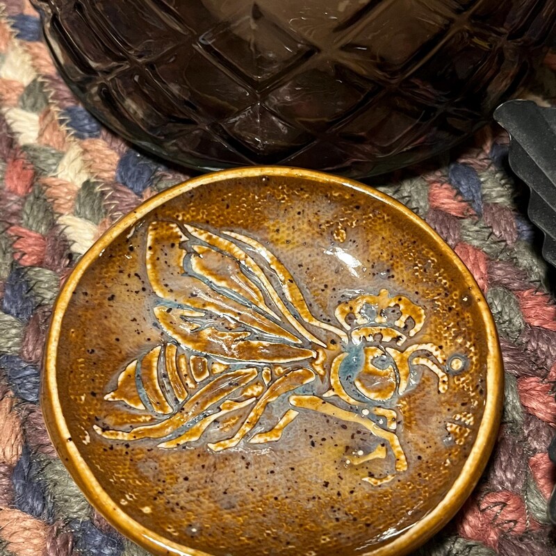 Queen Bee Pottery - Etsy