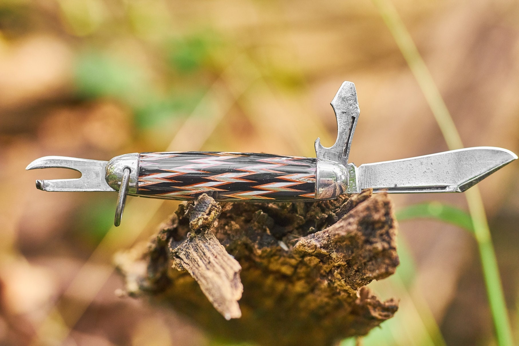 Vintage Hammer pocket knife with rare coloring