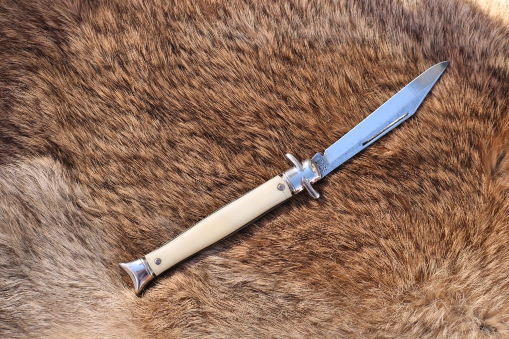 Vintage Colonial pocket knife