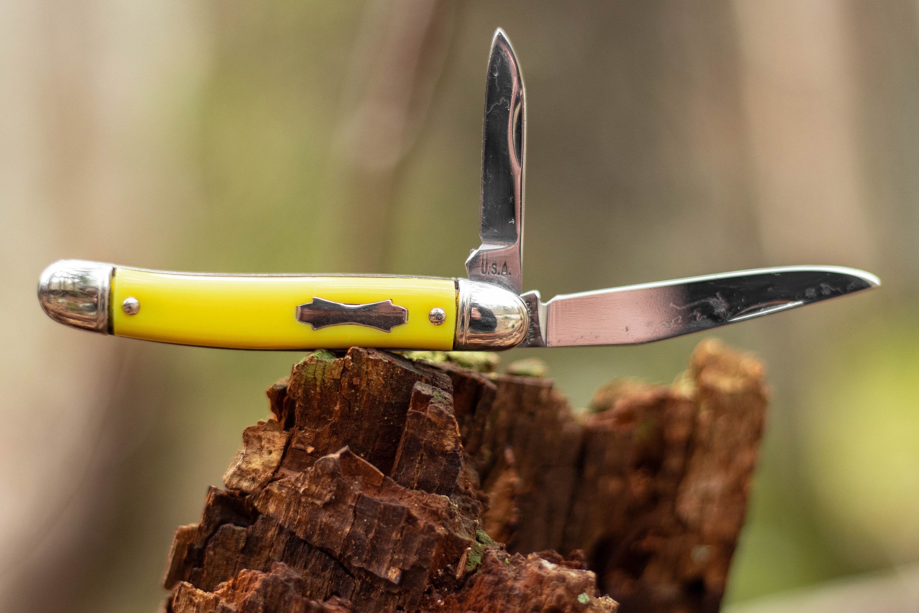 Vintage Colonial Pocket Knife vintage-colonial-pocket-knife