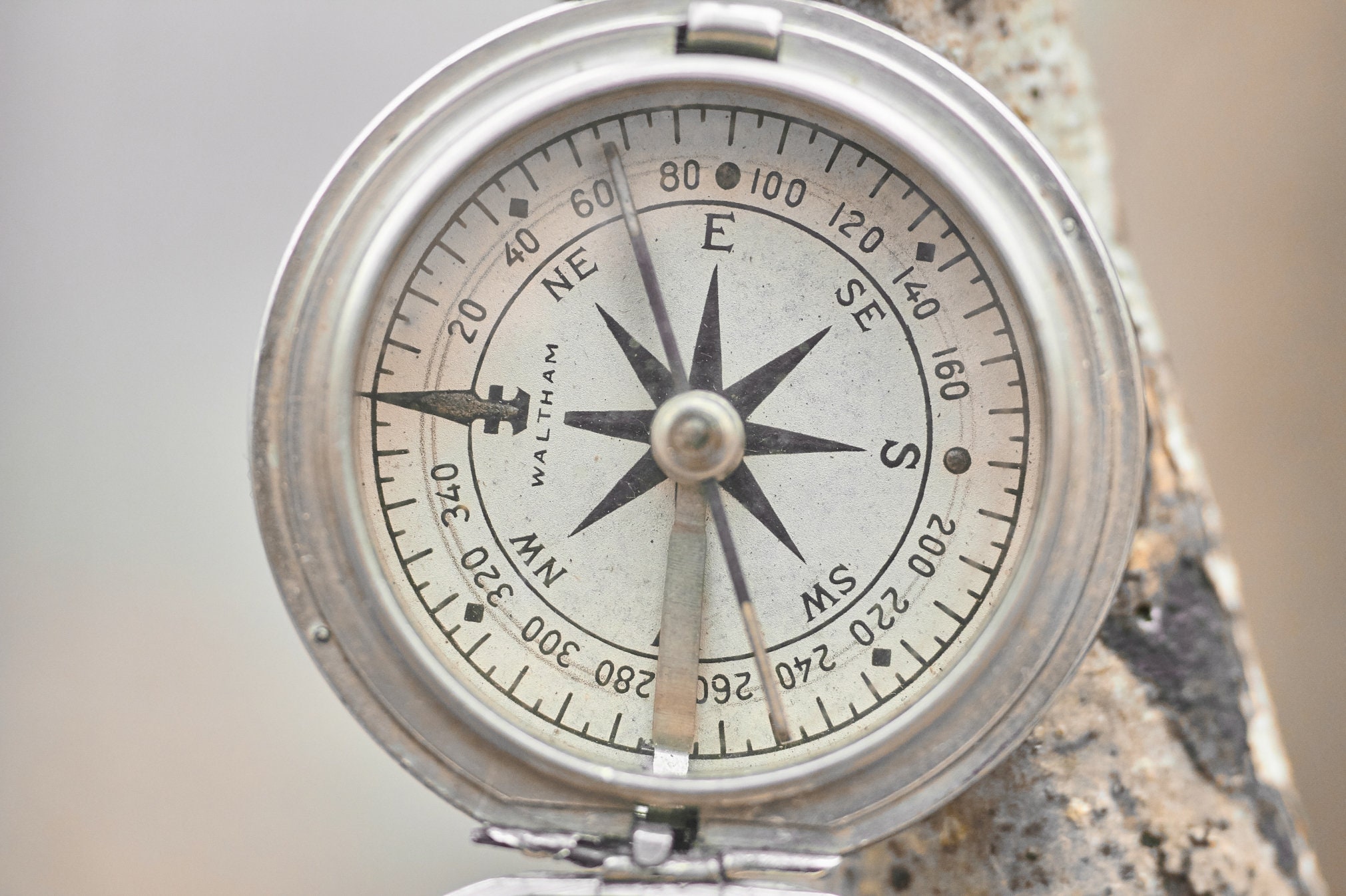 Waltham WW II Compass