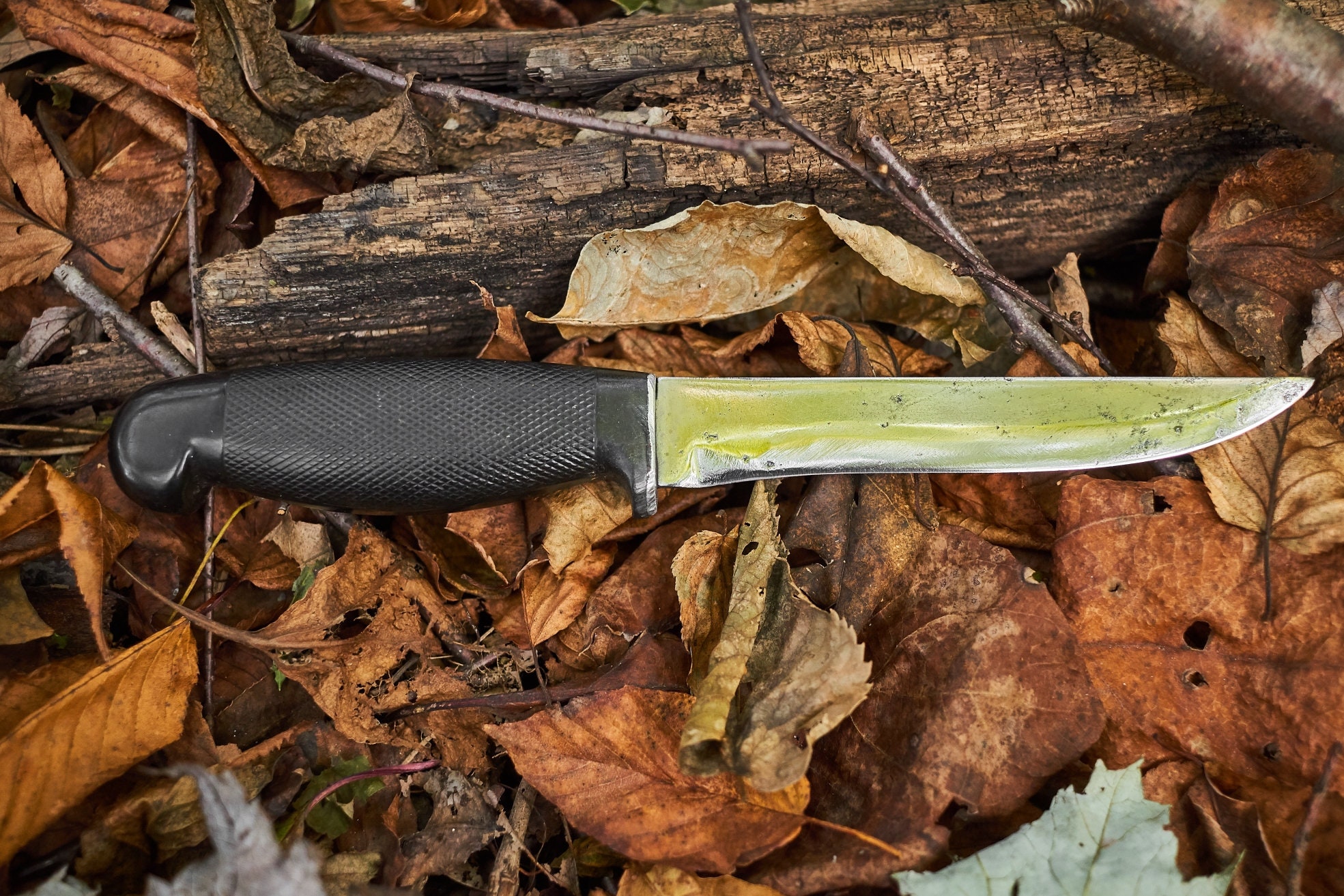 Vintage Fixed blade knife by Cattaraugus with handmade leather sheath