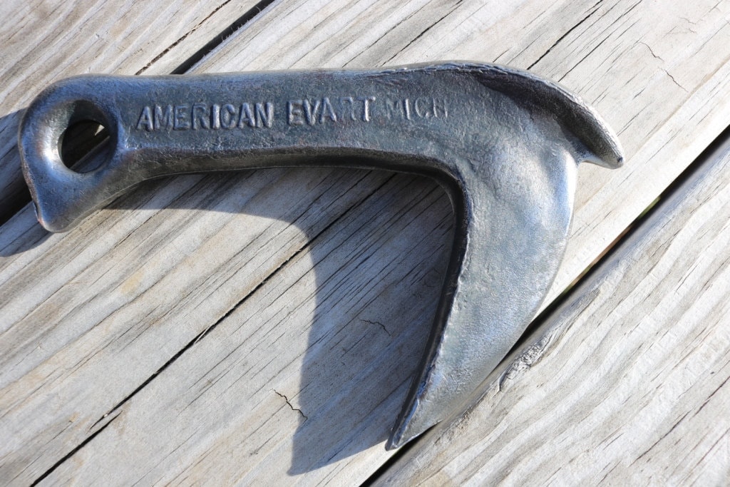 Vintage Bull Dog log dogs