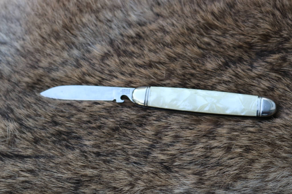 Imperial single blade trick knife