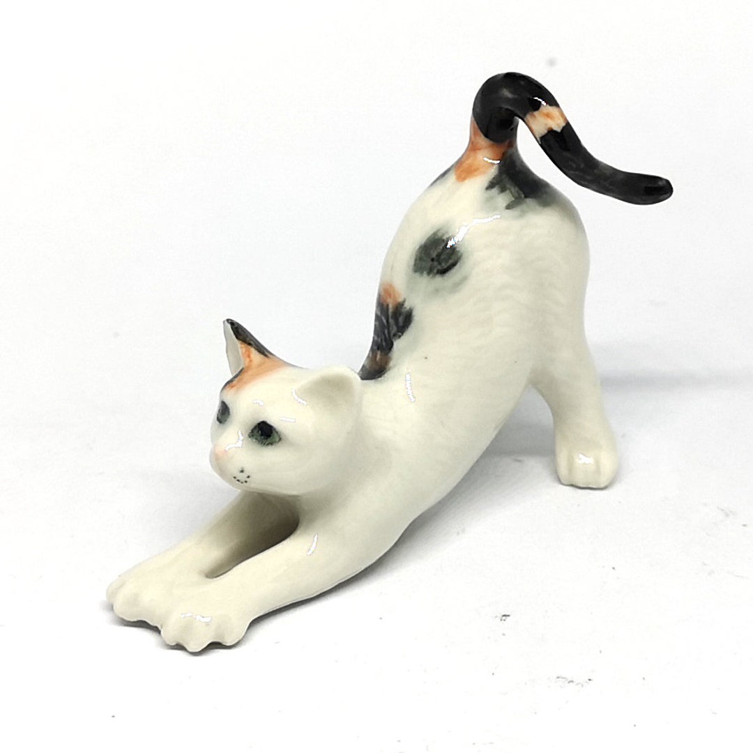ZOOCRAFT Miniature Calico Cat Figurine Collectible Ceramic Cute ...