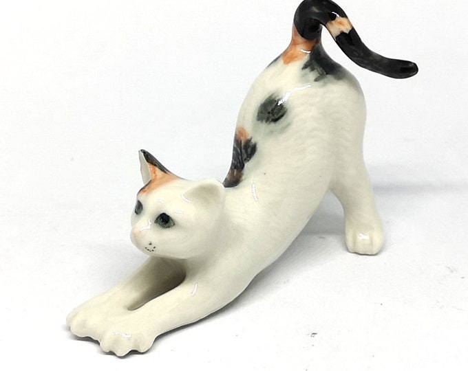 Hand Painted Calico Cat Figurine: Collectible Ceramic Animal Statue - Etsy