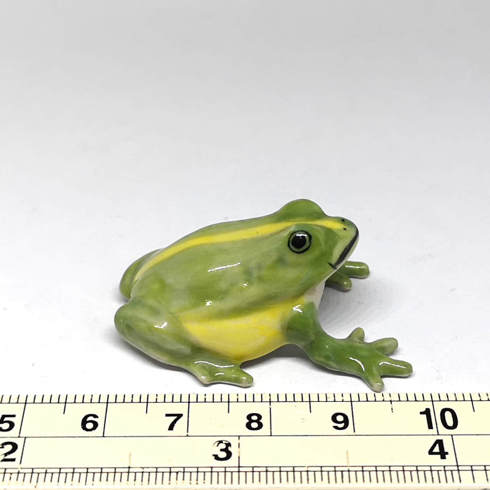 ZOOCRAFT Ceramic Green Frog Figurine Miniatures Craft Collectible ...
