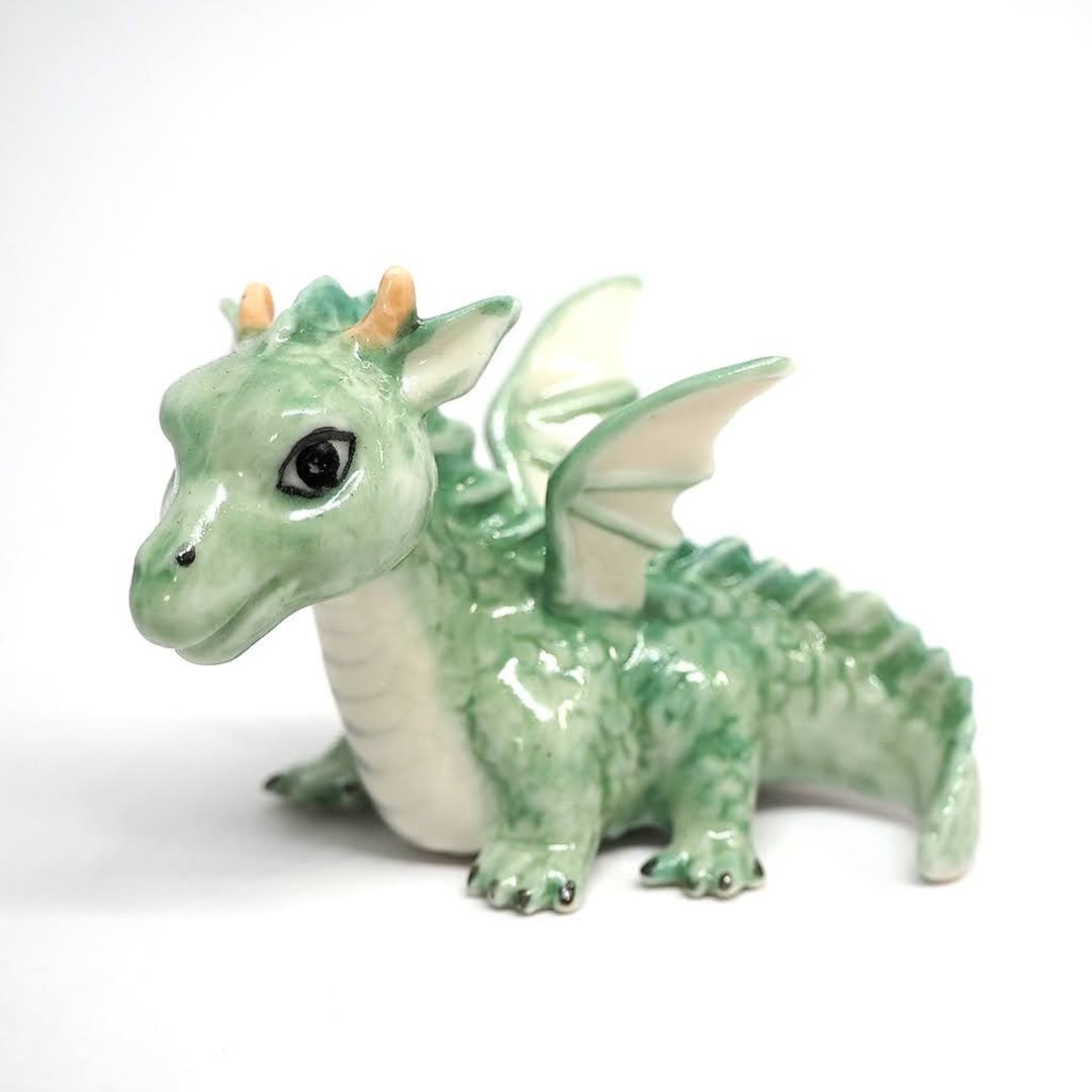 ZOOCRAFT Handmade Ceramic Dragon Figurine - Artistic Craftsmanship for ...