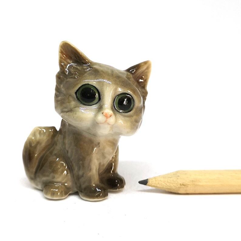 ZOOCRAFT Porcelain Cat Figurine Big Head Hand Painted Ceramic - Etsy
