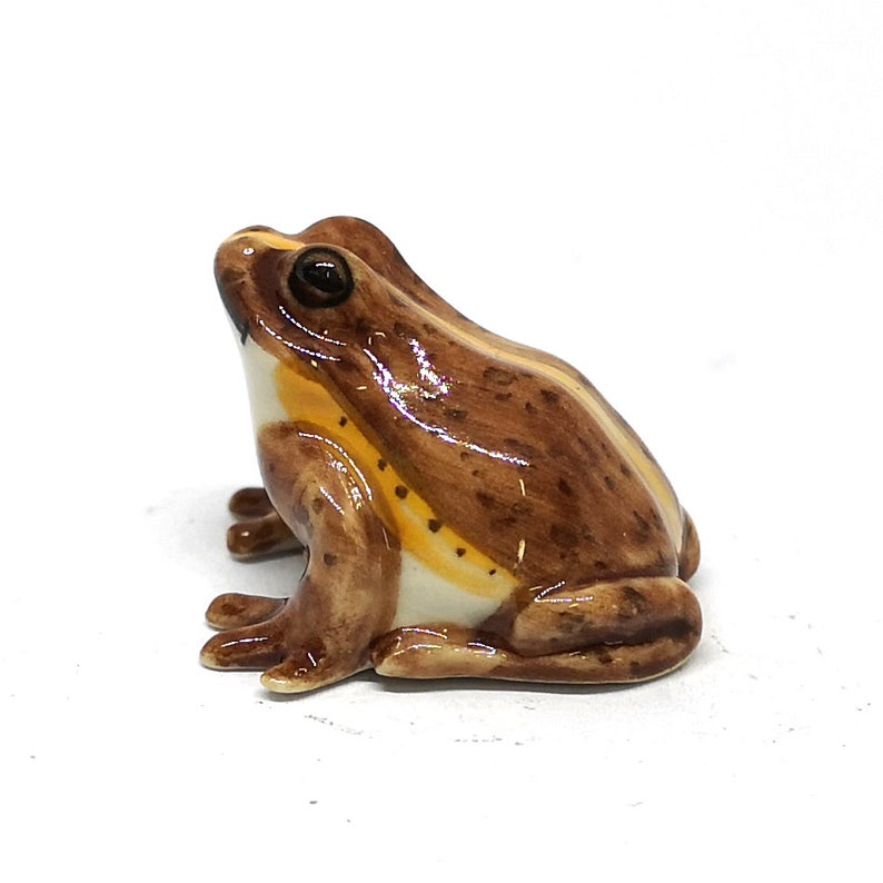 ZOOCRAFT Miniature Ceramic Frog Figurine Brown Animal Collectible ...