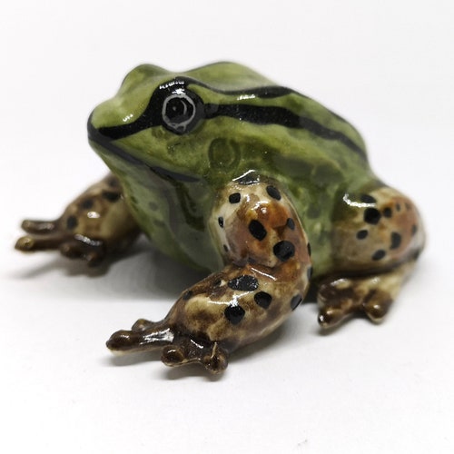 ZOOCRAFT Miniature Ceramic Frog Figurine Brown Animal - Etsy