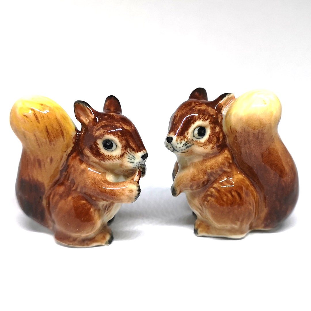 ZOOCRAFT Squirrel Figurine Ceramic Gift Collectibles Hand Painted ...