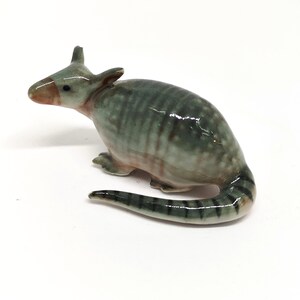 ZOOCRAFT Tiny Ceramic Armadillo Figurine Craft Miniature Collectible ...