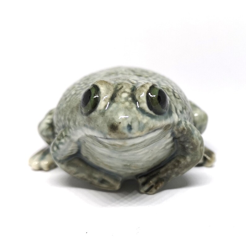ZOOCRAFT Small Ceramic Frog Toad Figurine Gray Terrarium | Etsy