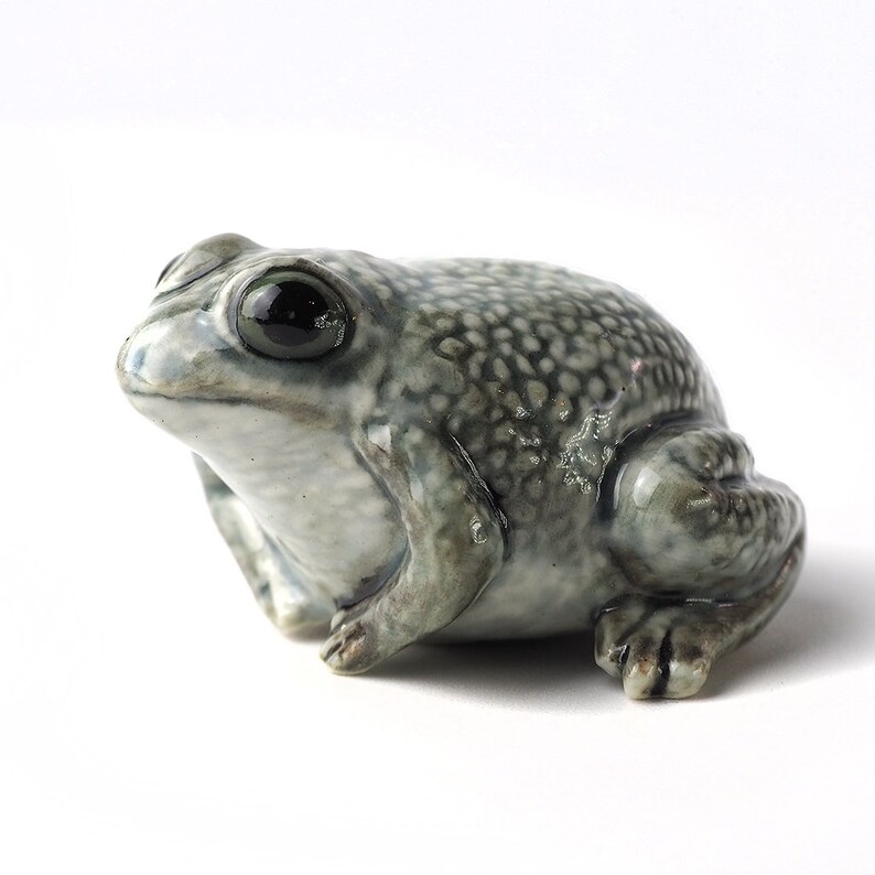 ZOOCRAFT Small Ceramic Frog Toad Figurine Gray Terrarium | Etsy