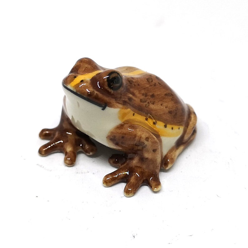 ZOOCRAFT Miniature Ceramic Frog Figurine Brown Animal Collectible ...