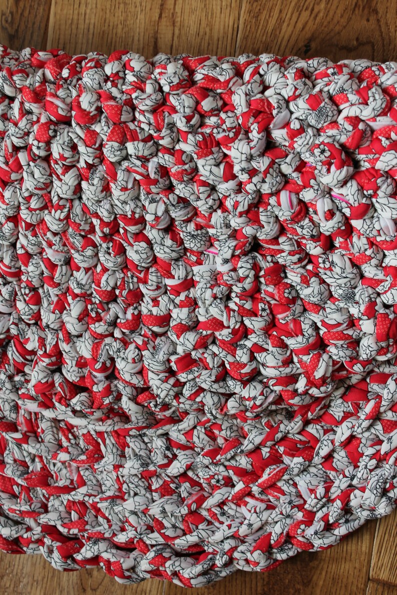 Rag Rug, Red Rag Rug, White Rag Rug, 21.5" Crocheted Round Rag Rug ...
