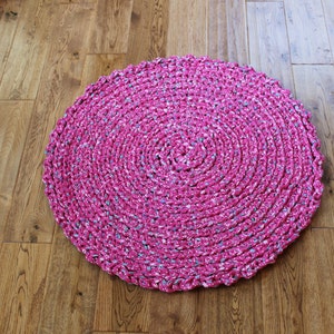 Pink and Turquoise 29" Crocheted Round Rag Rug, Cottage Chic Decor ...