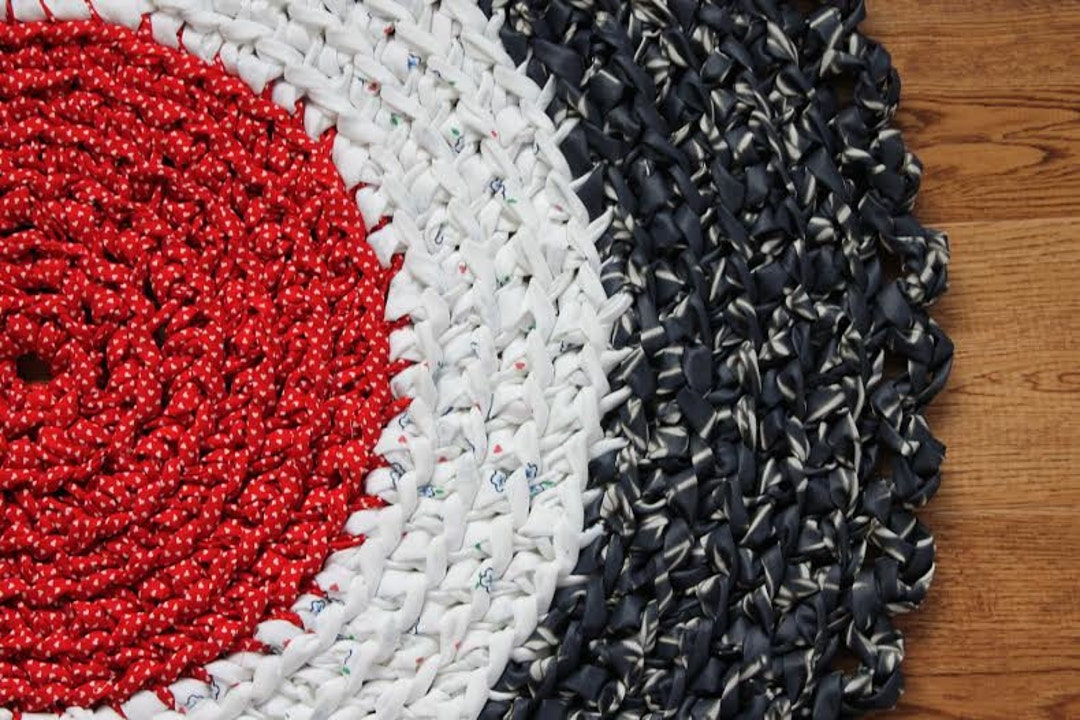 Rag Rug, Crochet Rug, Red, White and Blue 30.5" Crocheted Round Rag Rug ...