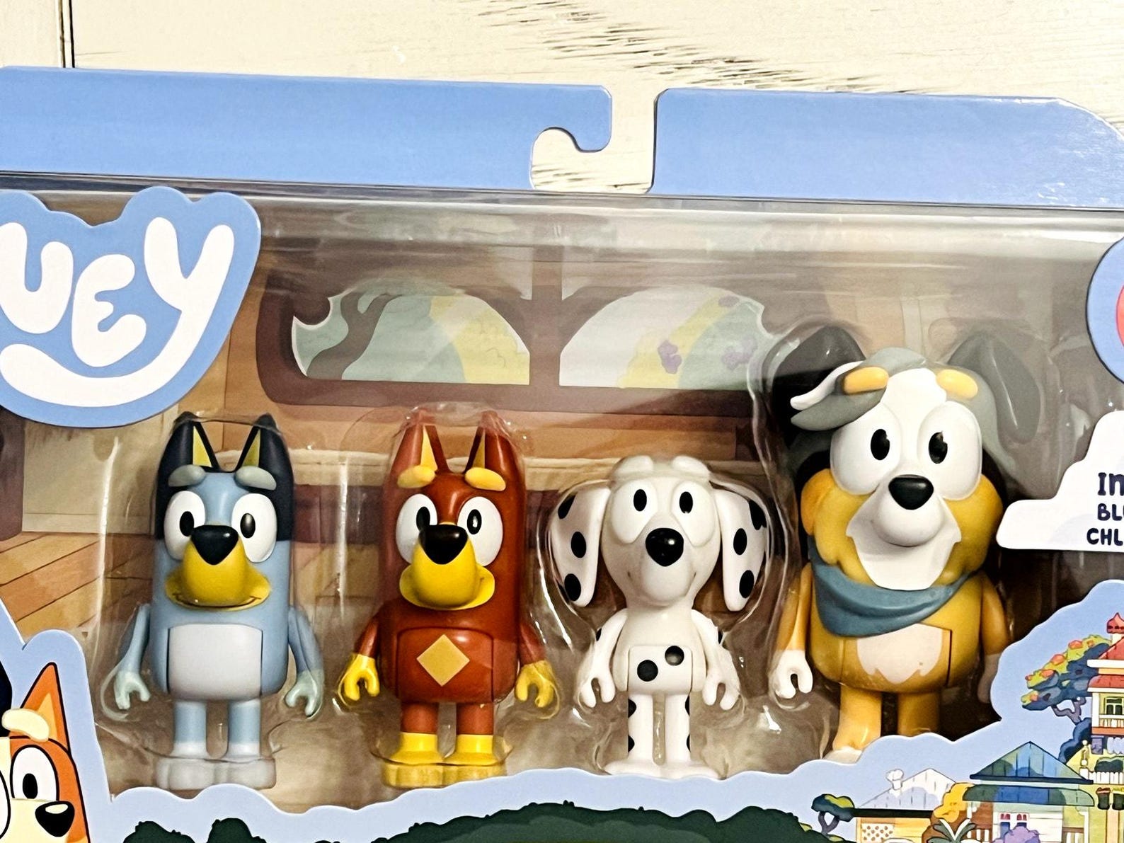 Bluey & Friends School Pack Bluey, Rusty, Chloe, Calypso Figures Ships ...