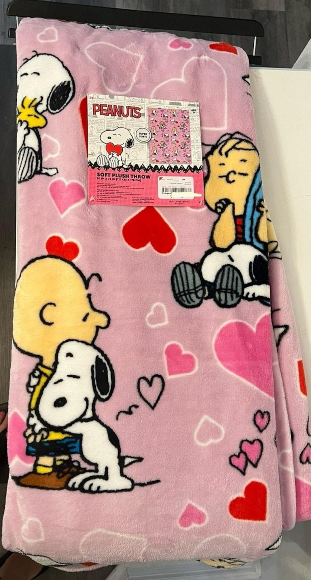 Peanuts Blanket Snoopy & Linus Valentine Soft Plush Throw PINK Hearts ...