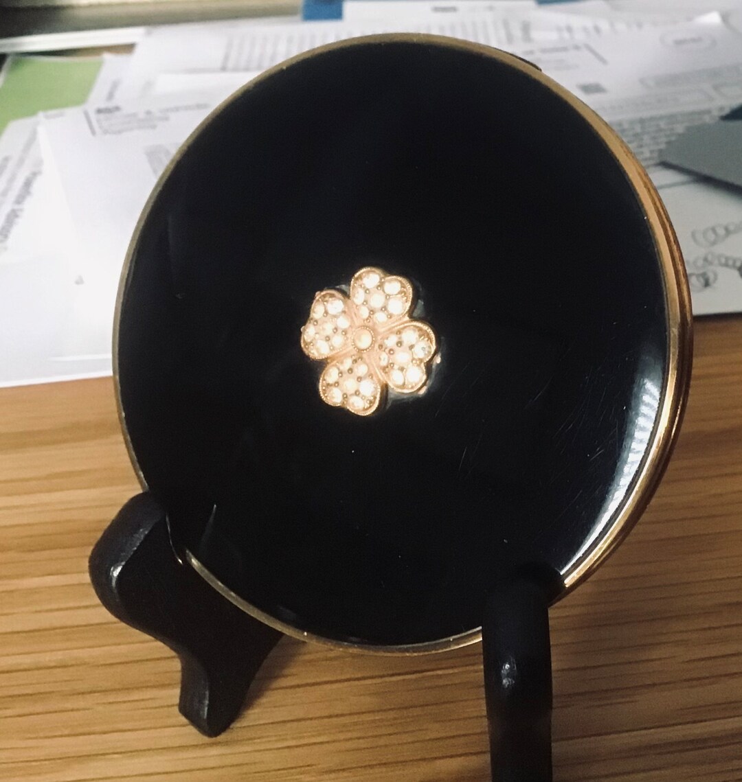 Vintage “vogue” Powder Compact. - Etsy