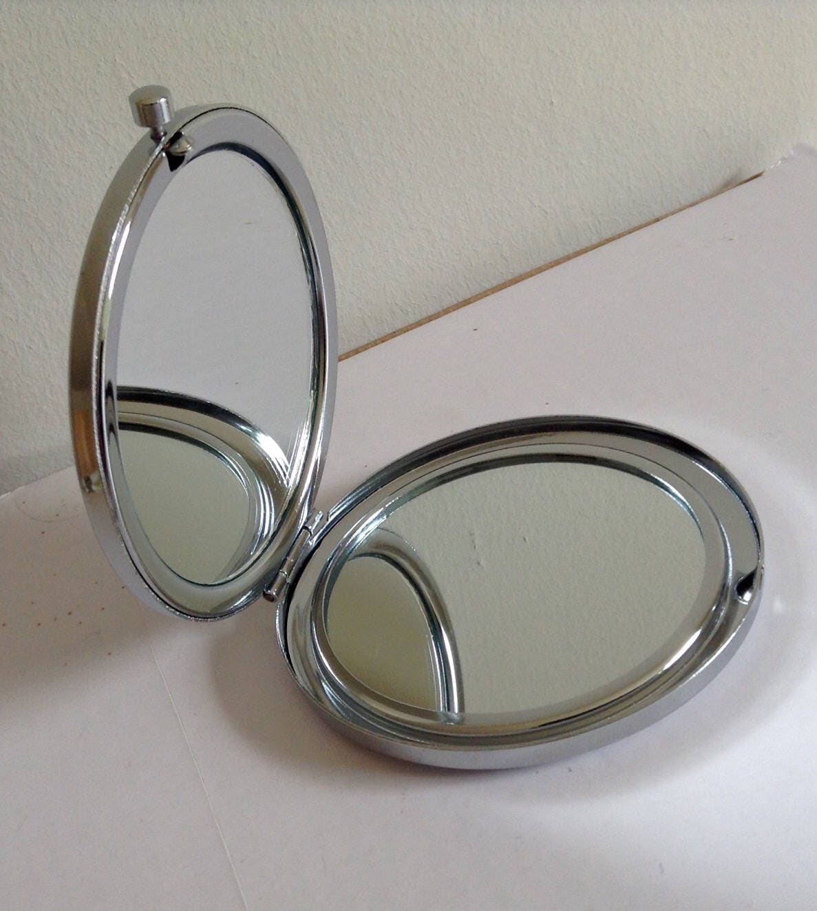 Vintage Compact Mirror. Featuring Jordan. Quite Unusual. - Etsy UK