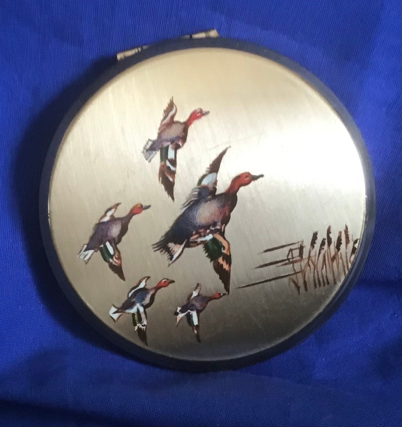 Vintage Stratton Compact. Gold Background & Flying Ducks. Era 1970's ...