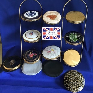 Vintage Stratton Compact. Gold Background & Flying Ducks. Era 1970's ...