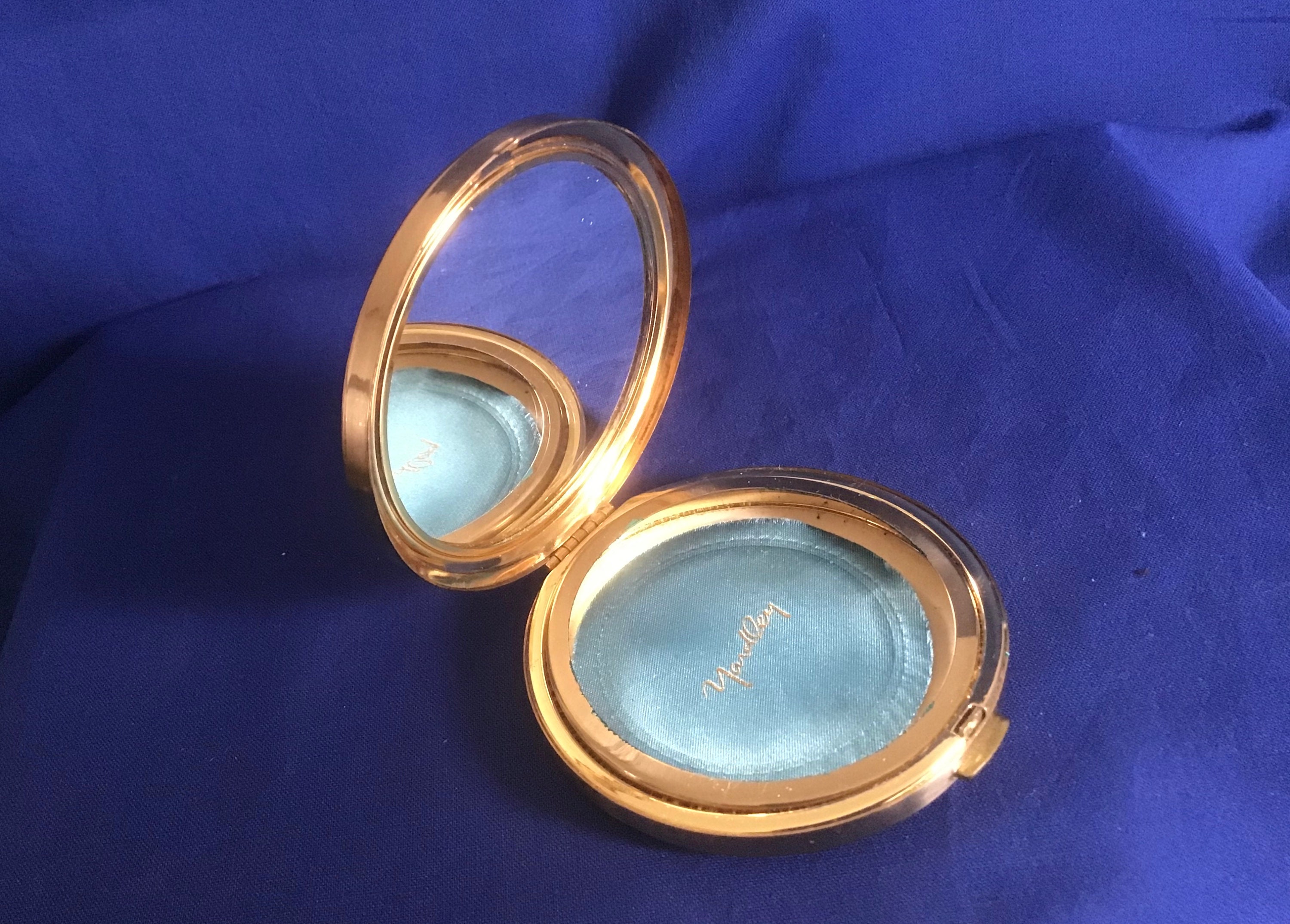 Vintage yardley Powder Compact. Flower Seller. - Etsy UK