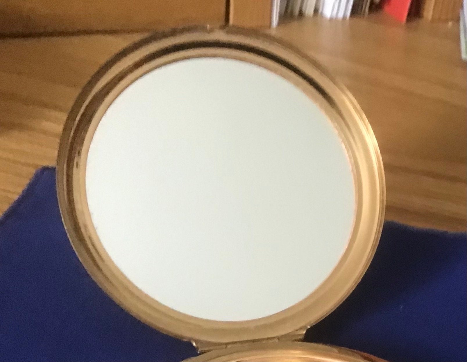 Stratton Vintage Powder Compact. Linen Background Design to Top Plus a ...