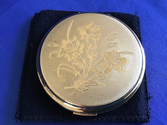 Vintage Stratton Compact. Beautiful Gold Tone Floral/leafy - Etsy