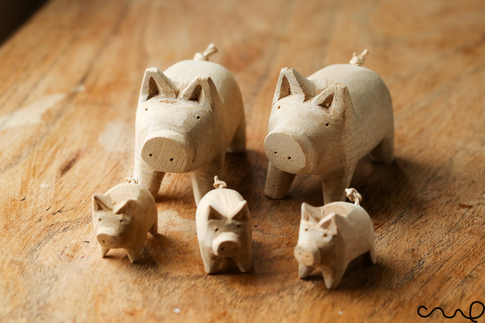 Set of 5 Handcarved Natural Wooden Pigs Family Large Little | Etsy