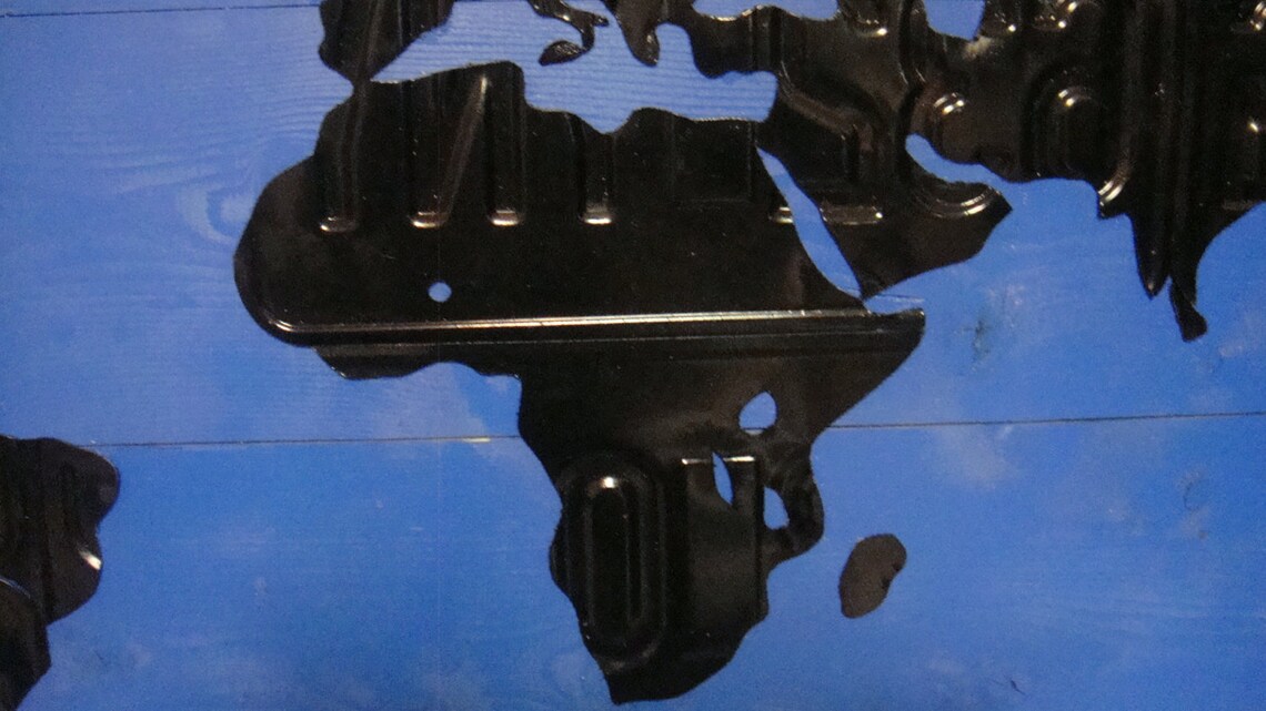 License Plate World Map!! Continents Made Out of Genuine License Plates ...