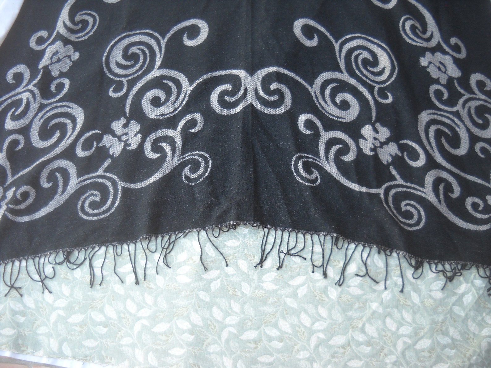 Reversible Shawl With Floral Contrasting Design Made of SOFTEST 50% ...