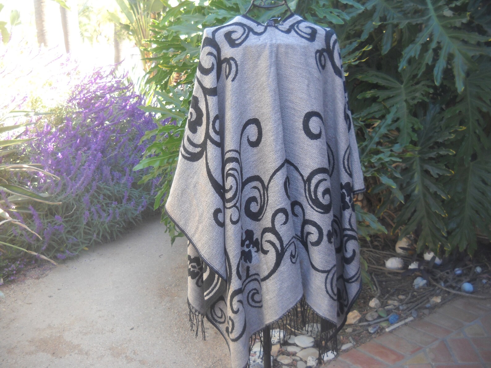 Reversible Shawl With Floral Contrasting Design Made of SOFTEST 50% ...