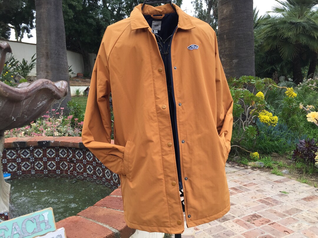 Vans Boarder Trench Skate Board in the Rain!!! Goldenrod Poly Outer ...