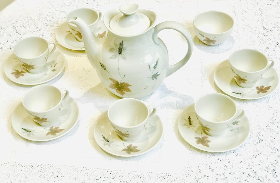 Royal Doulton Tumbling Leaves Cups and Saucers English Bone - Etsy