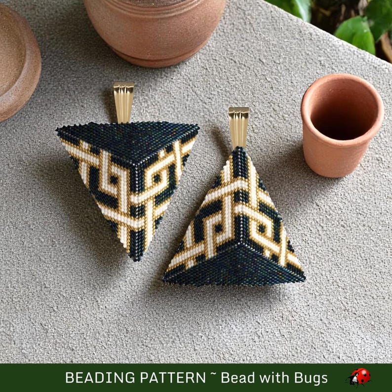 3D Beaded Peyote Pendant Pattern by Bead With Bugs, BLACK CELTIC KNOT ...
