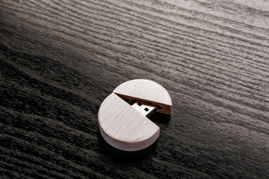 Set of 10 128MB Round Wooden Maple White Wash USB 2.0 Flash Drive, Bulk ...