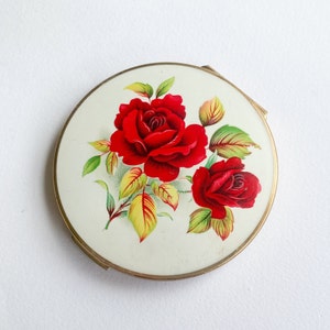 1950s Red Roses Gold Compact | 50s Red & White Rose Compact | Stratton ...