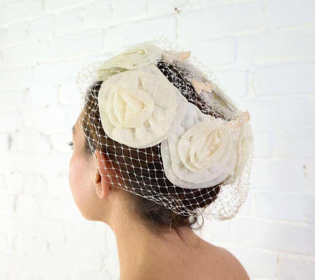 1950s Creme Flower Fascinator 50s White Chiffon Flower Fascinator Beige ...