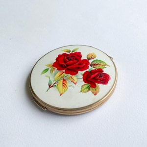 1950s Red Roses Gold Compact | 50s Red & White Rose Compact | Stratton ...