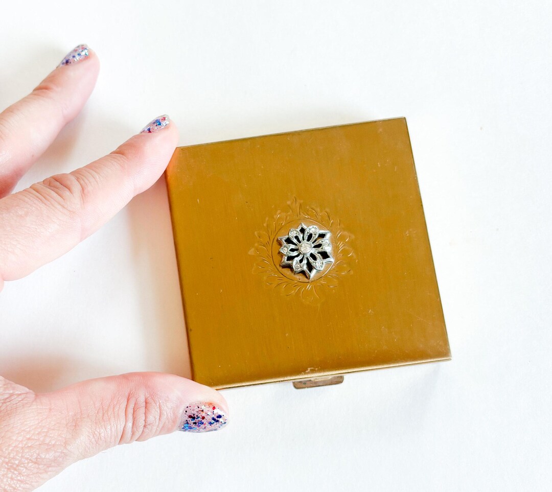 1950s Gold Vintage Compact L 50s Silver Rhinestone Flower Compact ...